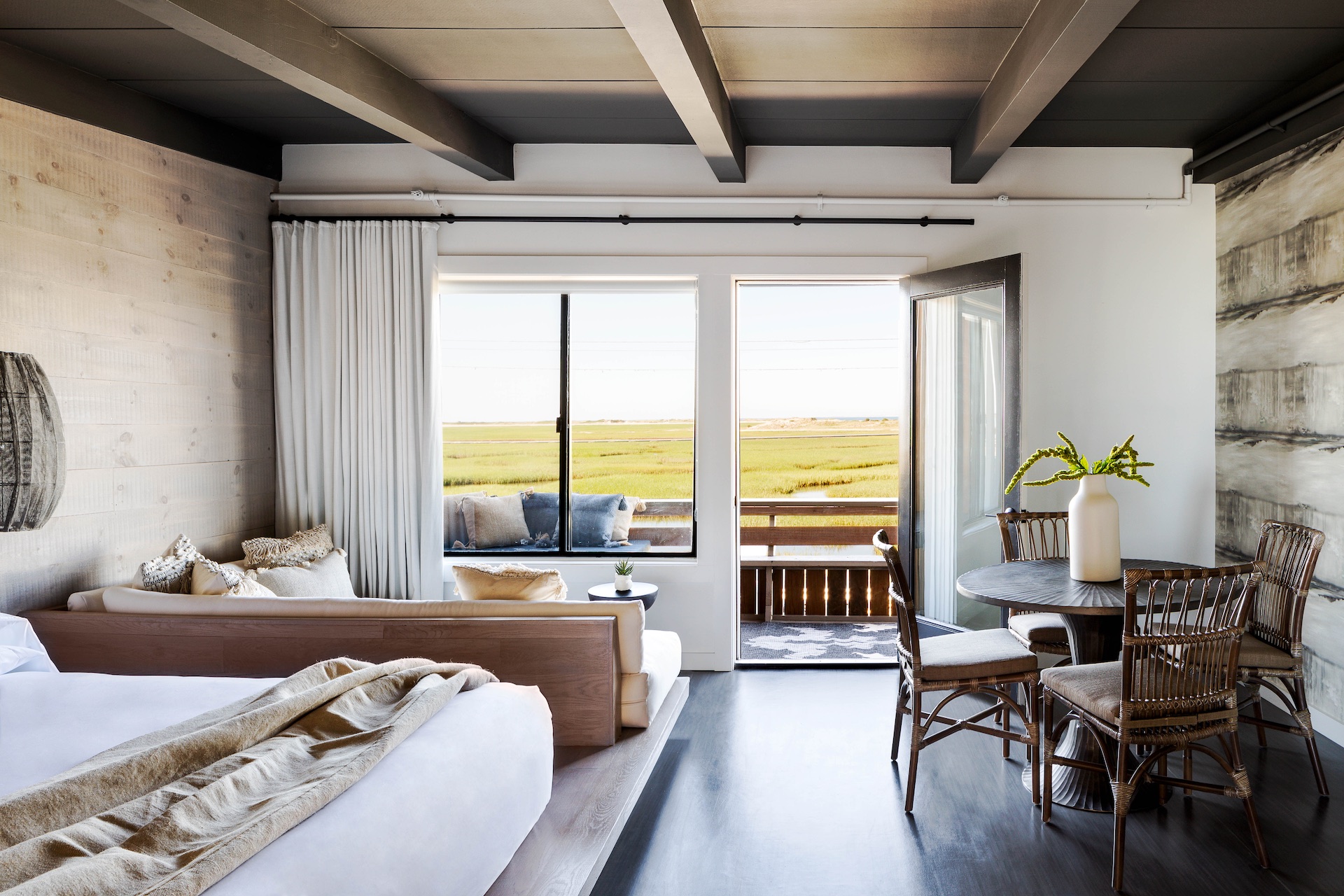 Find a Place to Stay: Hotels, Resorts, Inns, Guesthouses and Bed ...